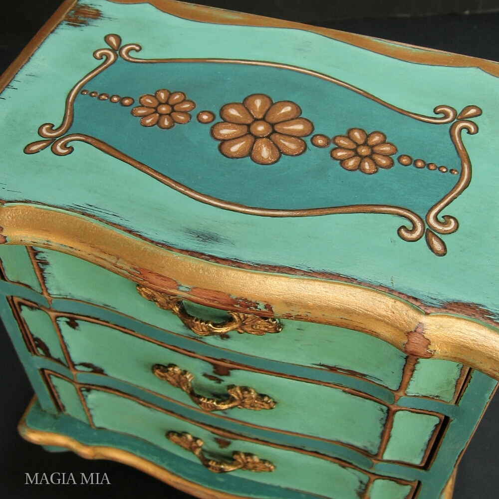 Magia Mia: Jewelry Chest Makeover in Aqua Turquoise Chalk Paint ...
