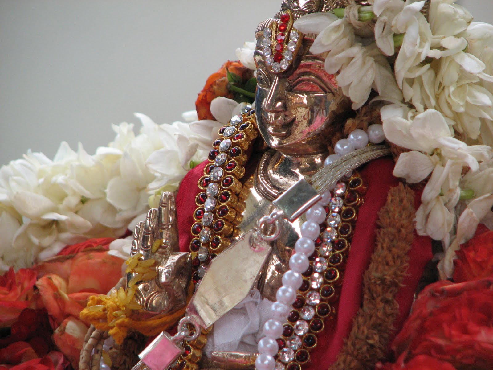 Sri Neelavarna Perumal Temple - Nanmangalam: Nammalwar Utsava Moorthy