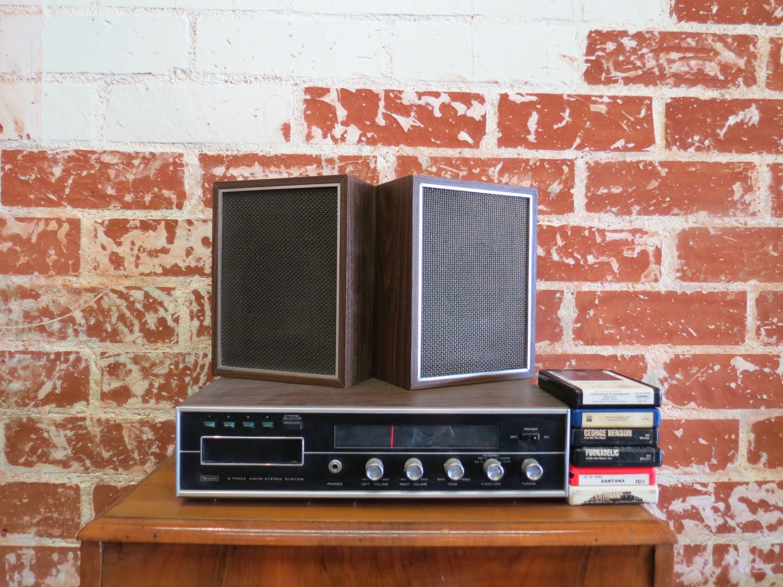 electronic: 8 TRACK PLAYER FOR SALE