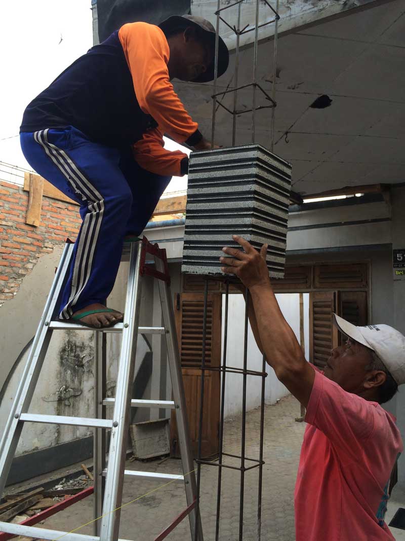 Merancang Pilar Untuk Teras rumah | Rumah Ringkes