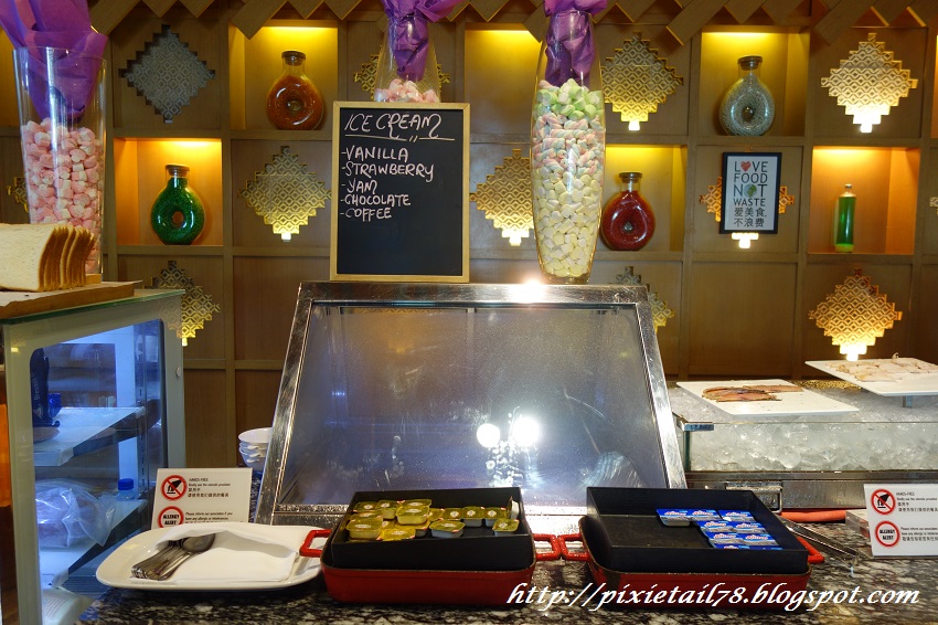 Coffee Terrace (Shangri-La's Rasa Ria Resort & Spa) - Kota Kinabalu, Sabah