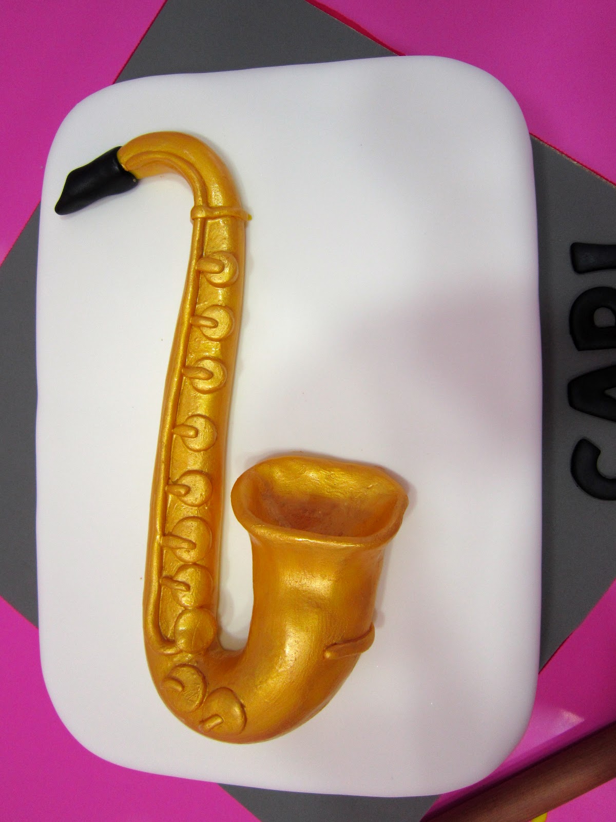 Medusa's Cakes: TARTA SAXOFÓN / SAXOFON CAKE