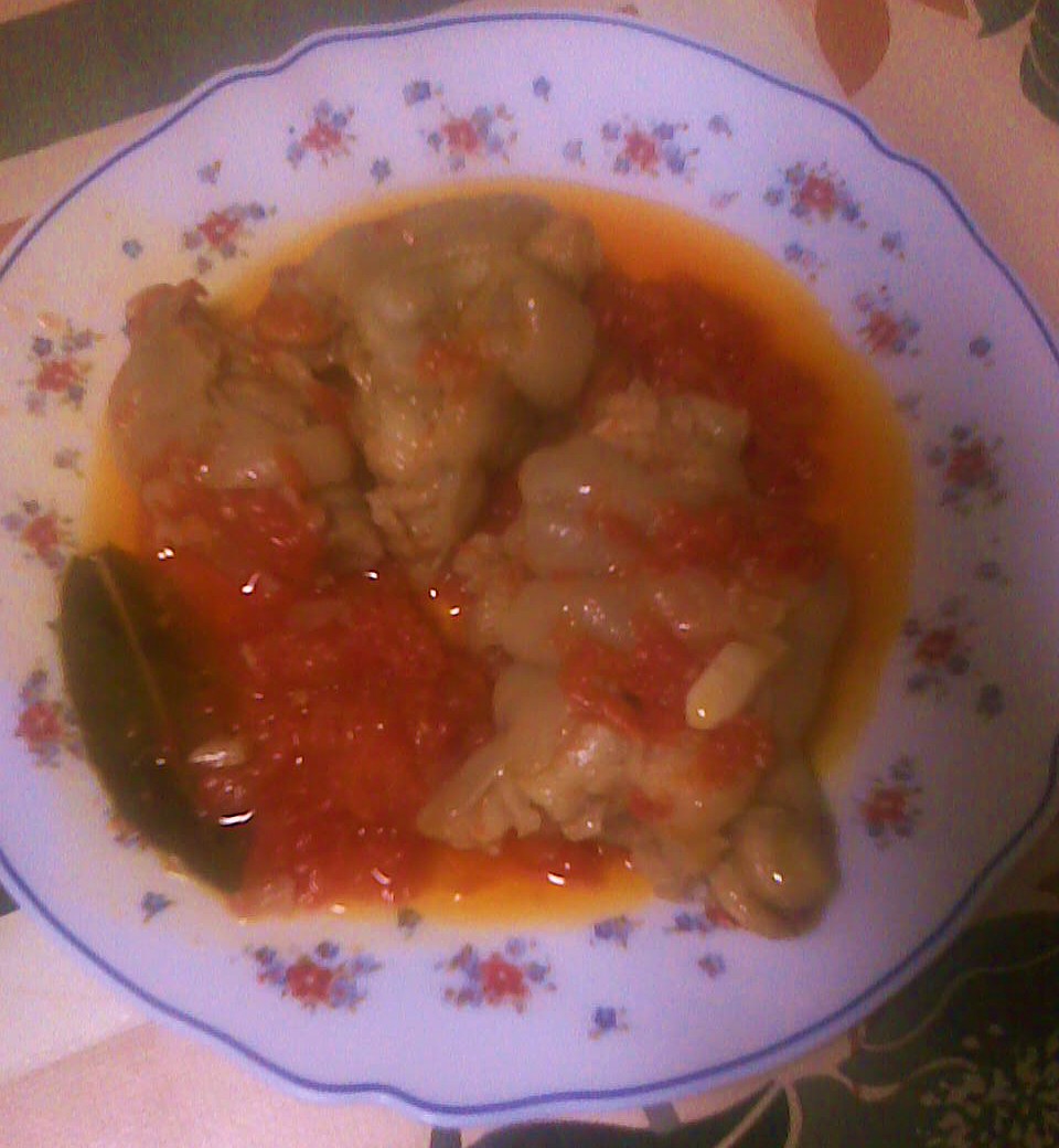 el pesebre: MANITAS DE CERDO CON TOMATE