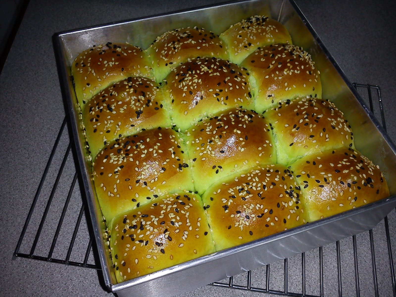 Cooking Pleasure: DOUBLE SOFT PANDAN BUNS