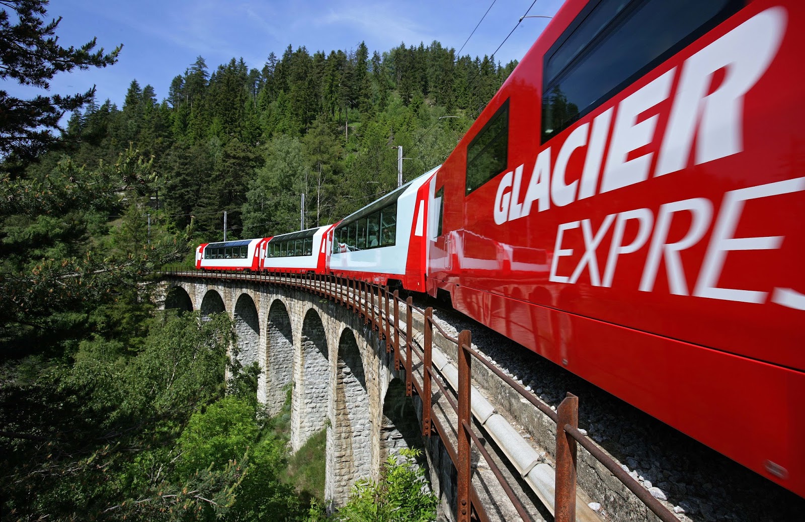 Trem Panorâmico na Suíça: GLACIER EXPRESS - Dani Turismo