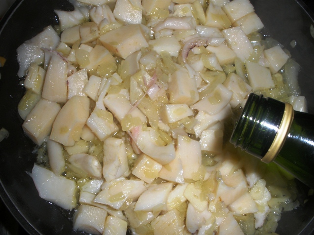 Mi bloguico de Cocina: Jibia Frita con Tomate y Vino Blanco