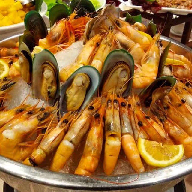 BBQ Buffet Dinner @Pergola Poolside Royal Chulan Bukit Bintang