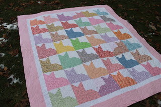 SunShine Sews...: Pins and Paws Quilt