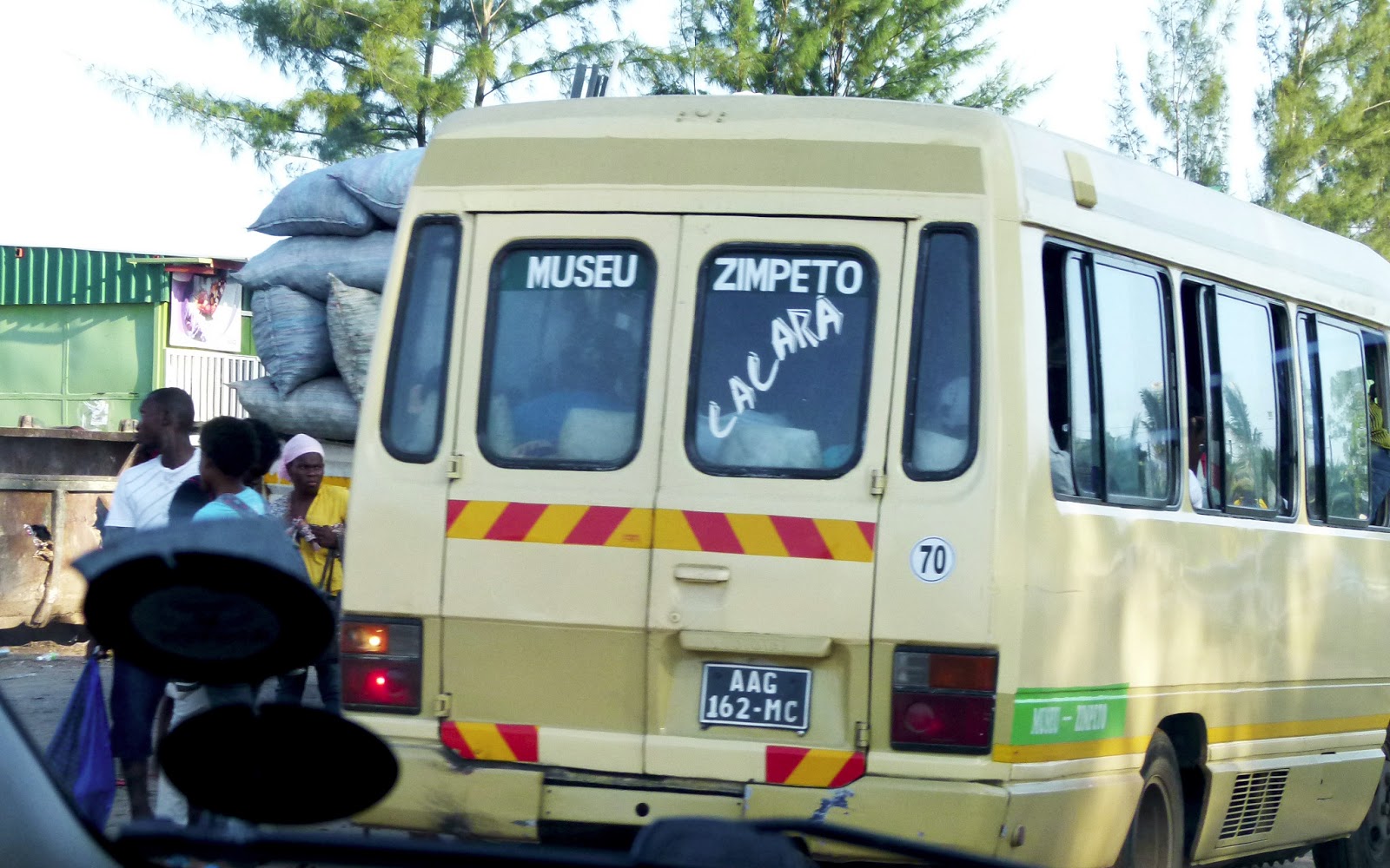 Cor e Pinceladas: Moçambique (4) - Machimbombos