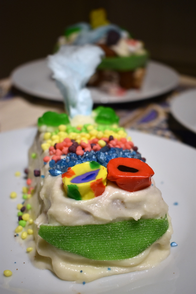 Cherry-Chasing Dot Muncher Libations + Candy-Laden Cakes #FoodNFlix