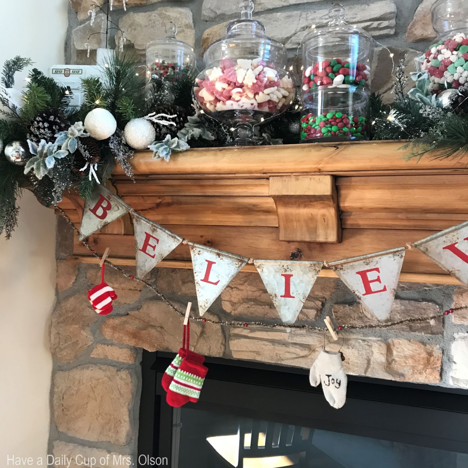 Sweet Christmas Snippets Mantle - Have a Daily Cup of Mrs. Olson
