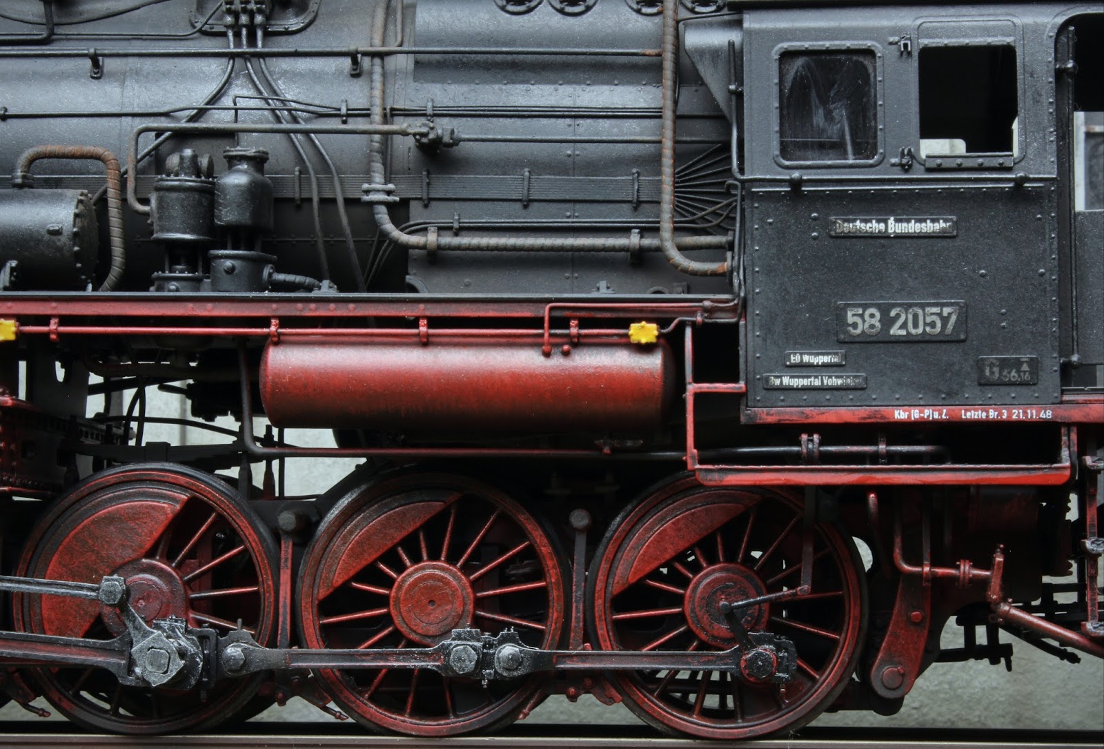 becasse weathering: Meilenstein in Spur 0: Die Br.58 von Kiss.