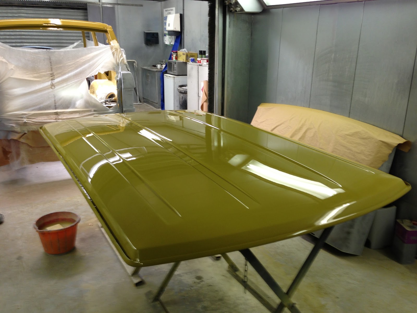 Mitchell Motors: Another early Land Rover Range Rover restored.