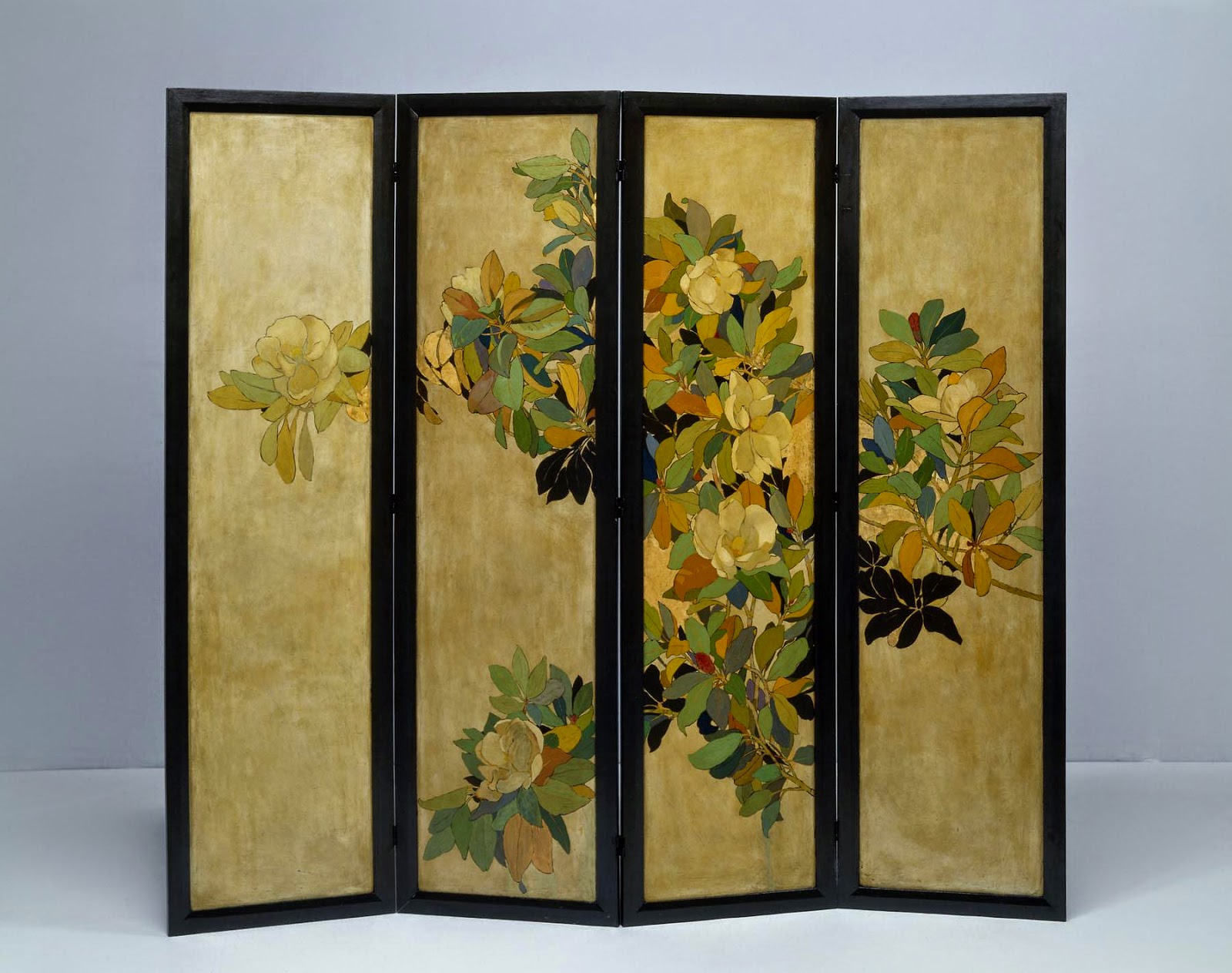 American studio crafts: Handwork(furniture) and Pottery