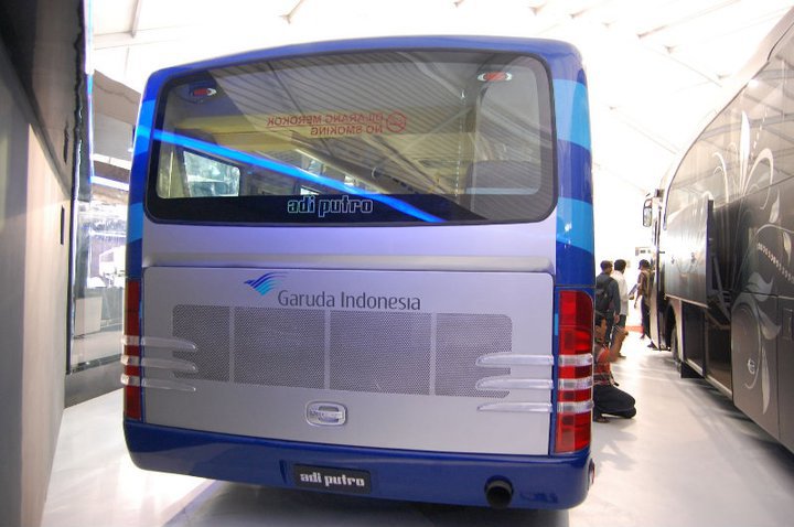 Garasibis: Airport Apron Bus by Adi Putro | Monocoque Design