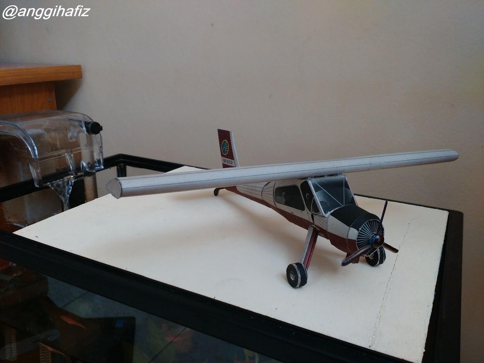 selendang warna: PZL Wilga Papercraft