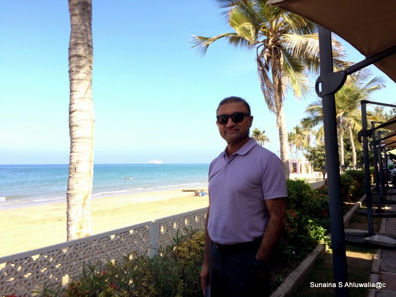 Food For Thought: Weekend Delights - A day at Shatti Beach, Muscat