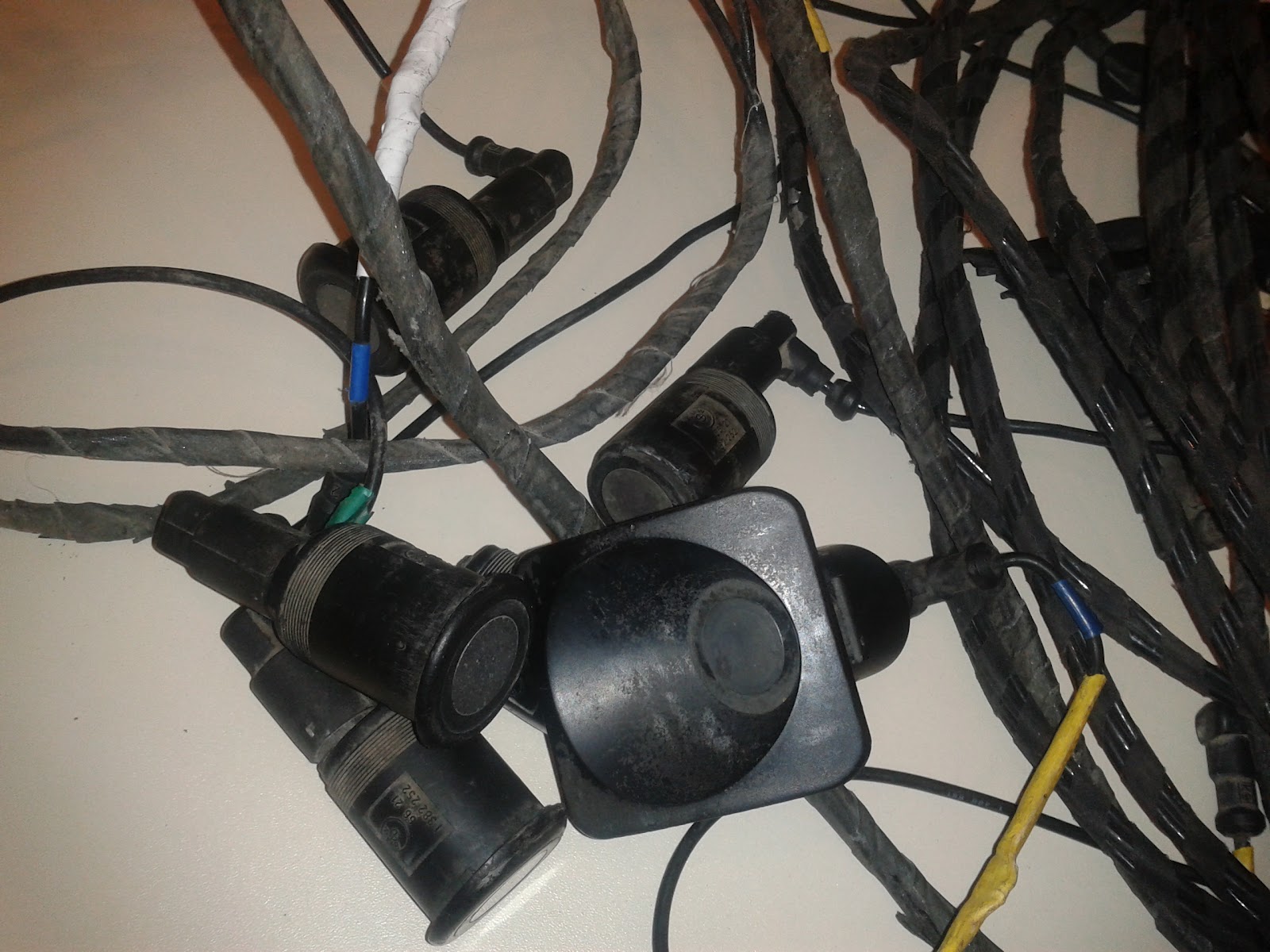 BMW repair & retrofit: E36 PDC retrofit'as naudojant E32 PDC sistemą (LT)