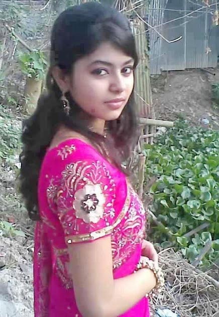 Desi Girls In Saree: Deshi callege girl chut photo