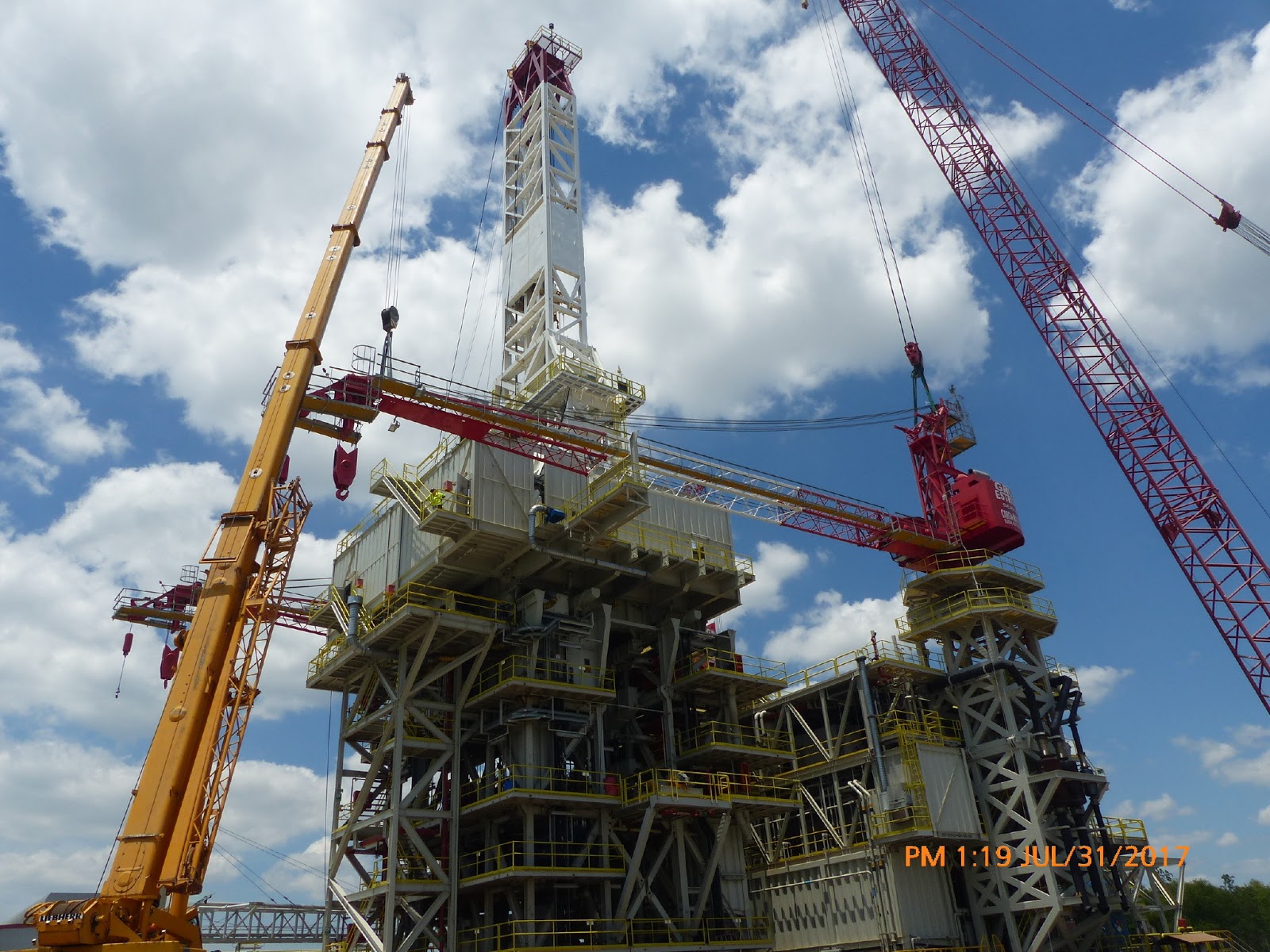 Hansa Meyer : 3000 Horsepower Offshore Rig Move