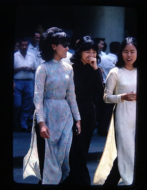 The Moggys Mekong Madness: 60's Fashion Saigon Style