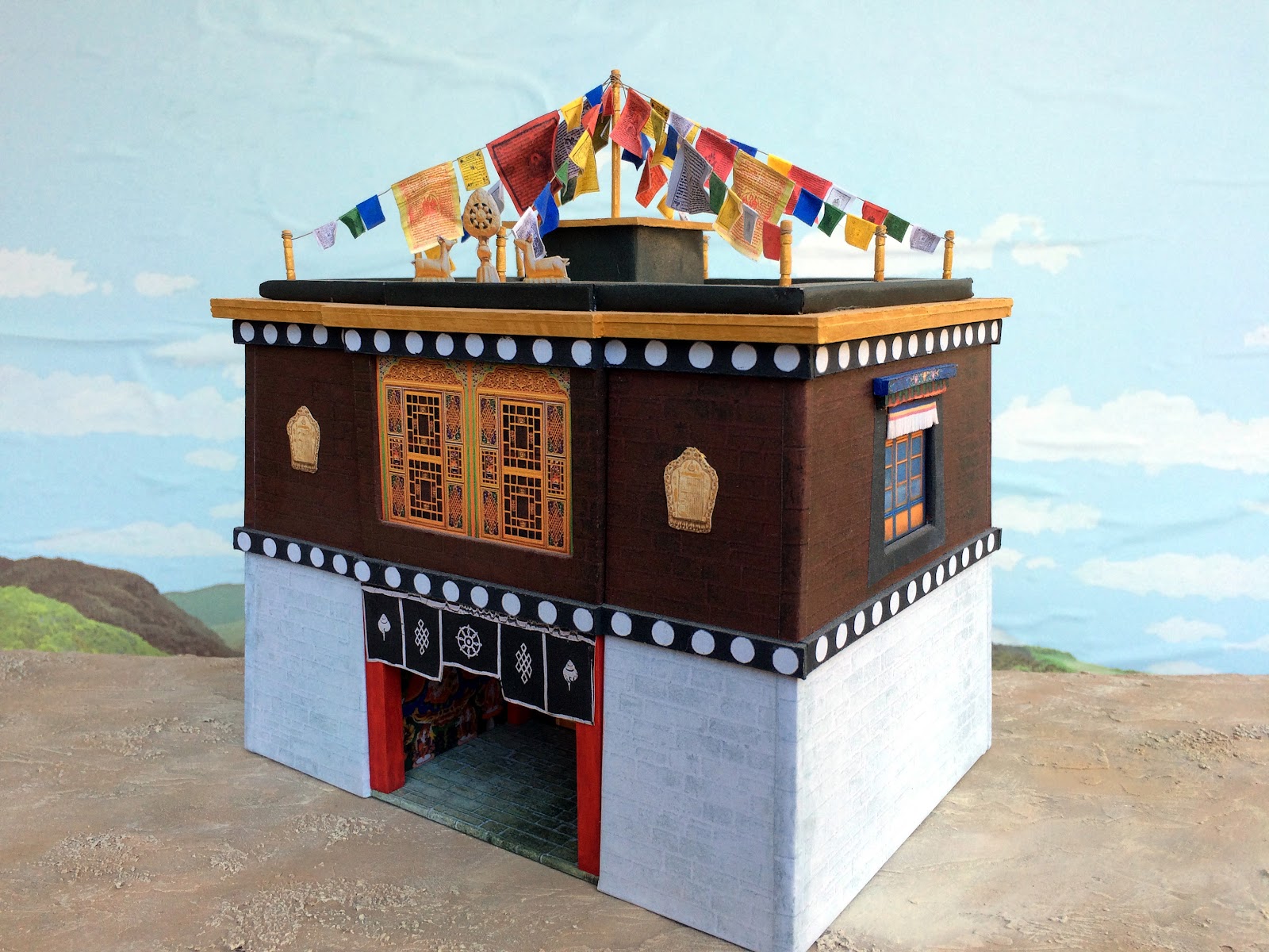 Major Thomas Foolery's War Room: Small Tibetan Buddhist Temple in 28mm