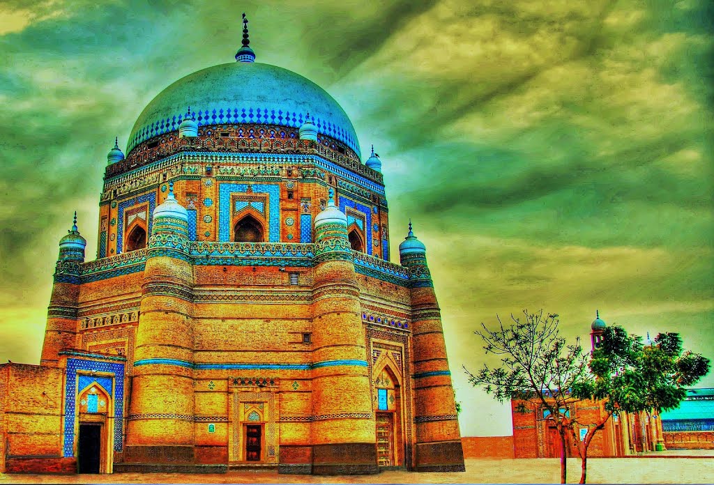 The Beauty and most beautiful places of Pakistan: Tomb Shrine of Shah ...