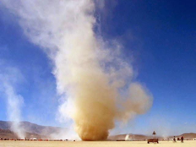 Dangerous Power of Nature : Dust Devil images