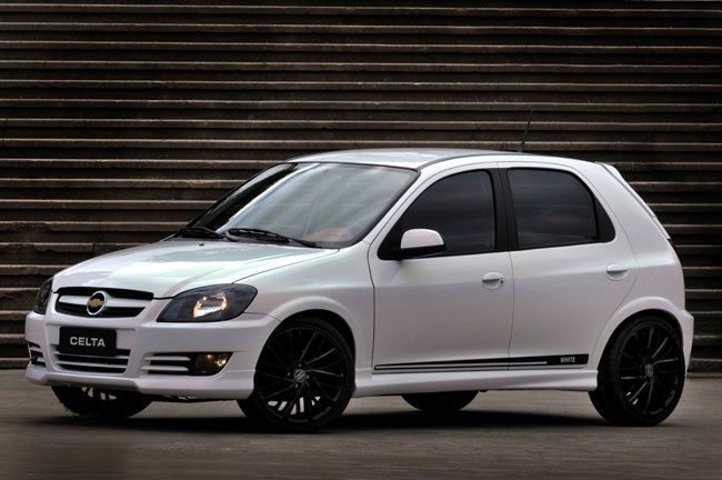 Uma Paixão,Carros: Chevrolet Celta