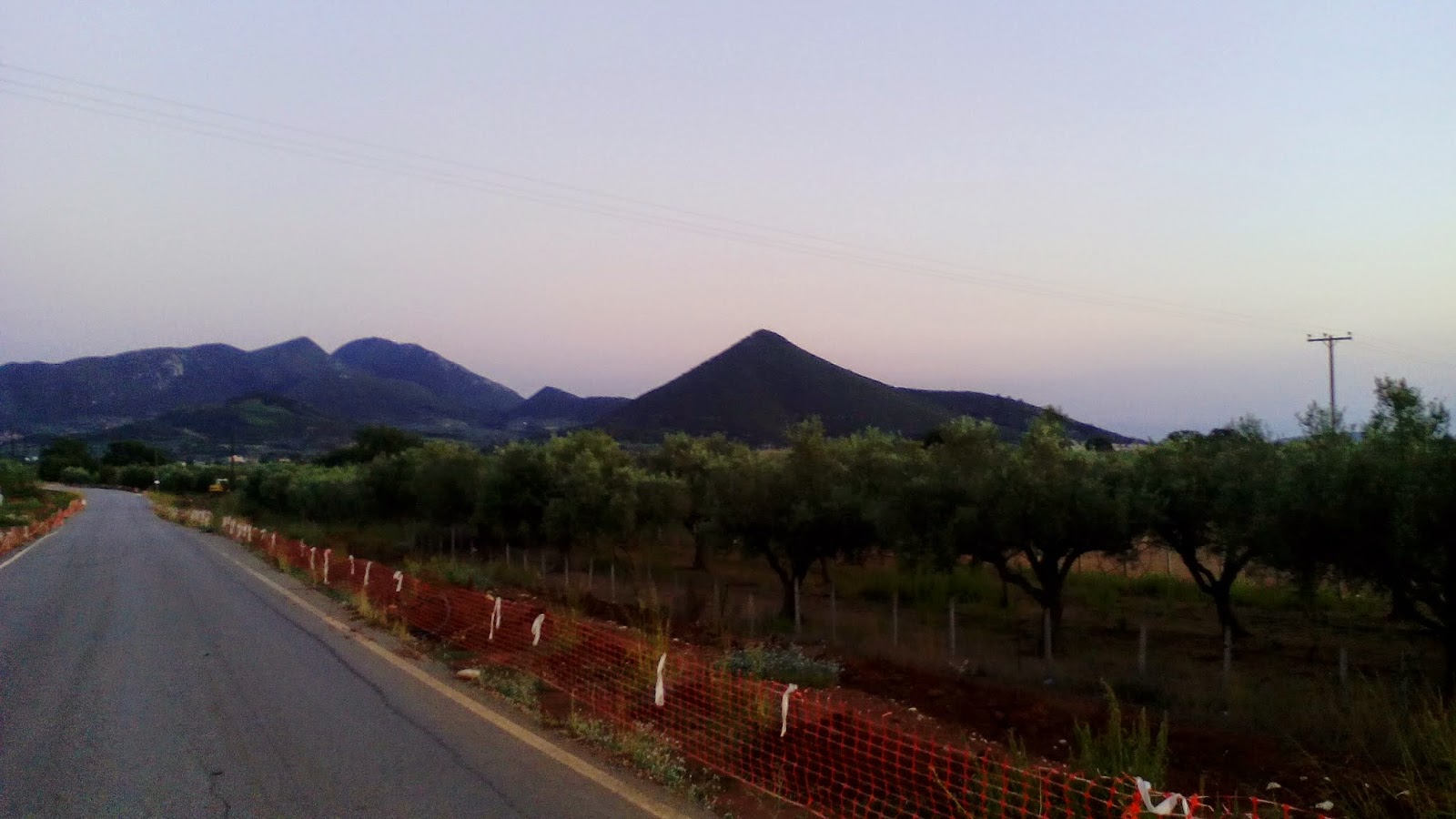 navarinoinvestment.blogspot.com: The Pyramid of Pylos