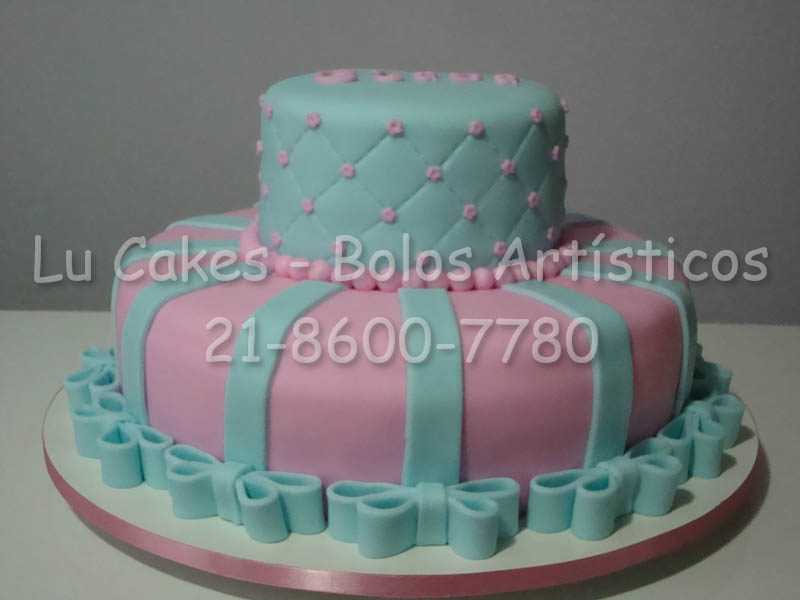 Lu Cakes - Bolos Artísticos: Bolo Rosa e Azul Bebê