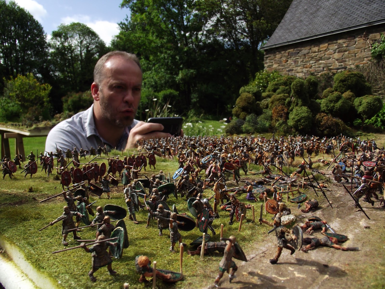 [TMP] "Gaul town and the diorama Addict." Topic