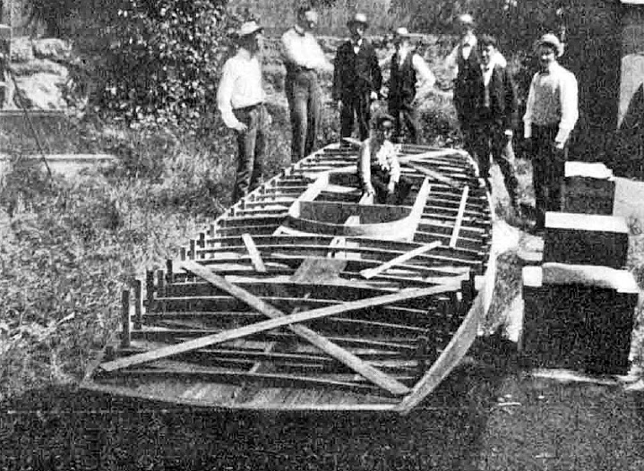 Earwigoagin: The Swallow Scow Plans: The Rudder Magazine's Second DIY Scow