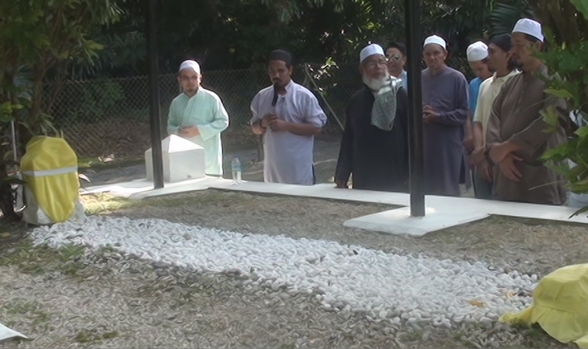 Baitul Ibadah Nurrusa`adah: Jelajah Sofi 2012 #2 - Makam Purba Tok Temong