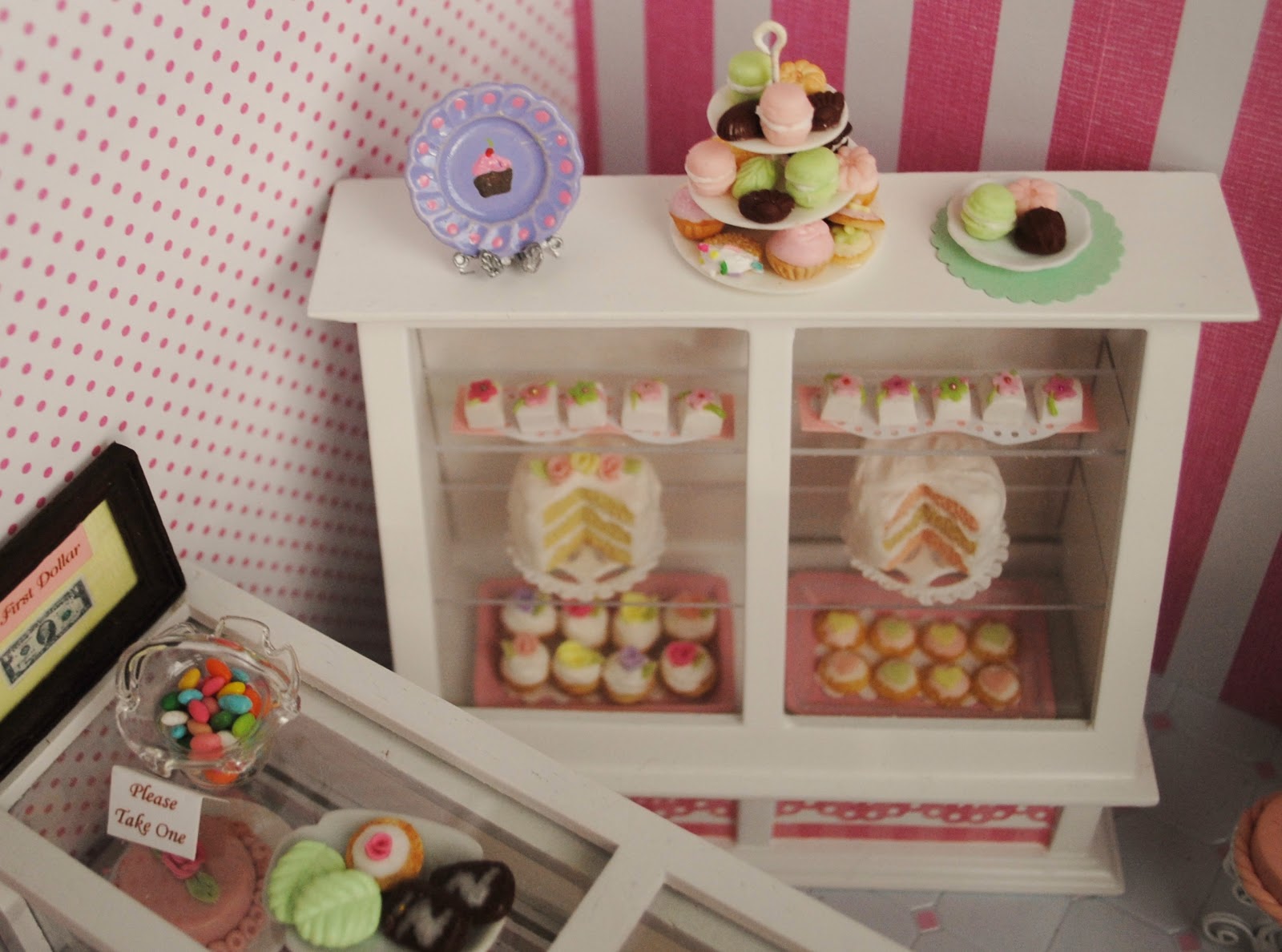 Little Things By Anna: Dollhouse Bakery Shop