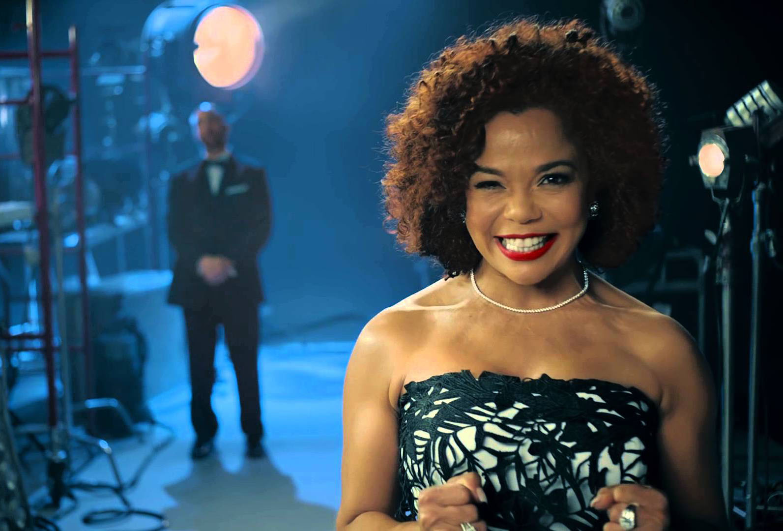 Comediante Cheddy Garcia le entra a Ministra de Educación Superior ...