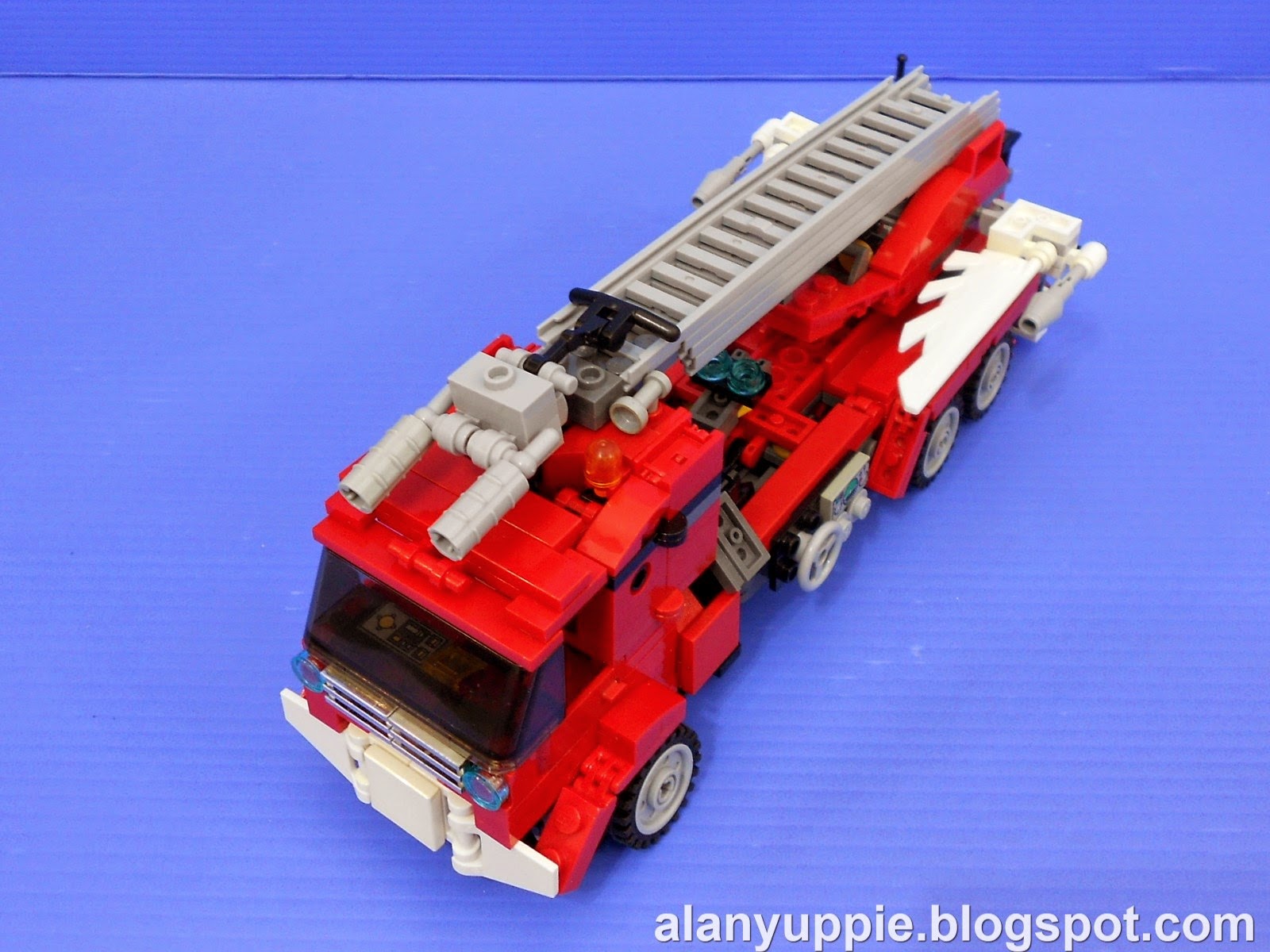 Alanyuppie's LEGO Transformers: LEGO Inferno Part 1: Vehicle Mode