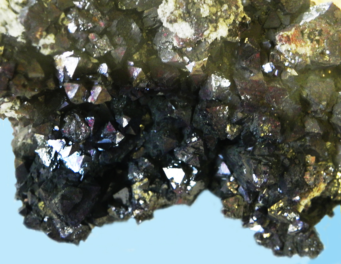 MINERALES: CUPRITA