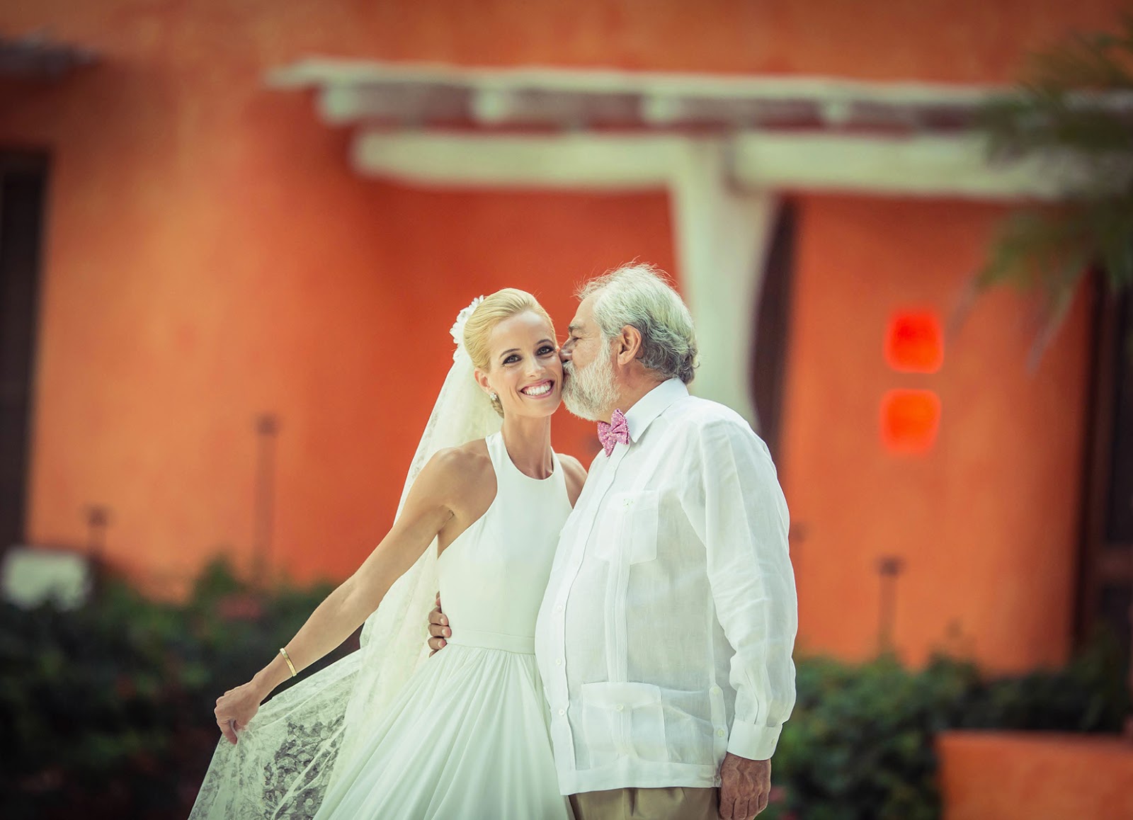 Red Carpet Wedding: Carolina Gonzalez-Bunster and Stefano Bonfiglio ...