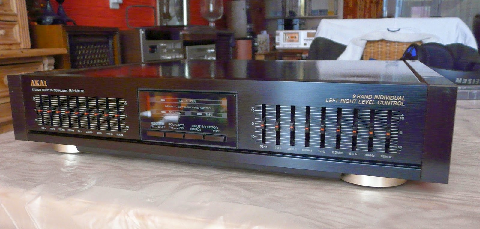 Akai EA-M670 - Graphic Equalizer | AudioBaza