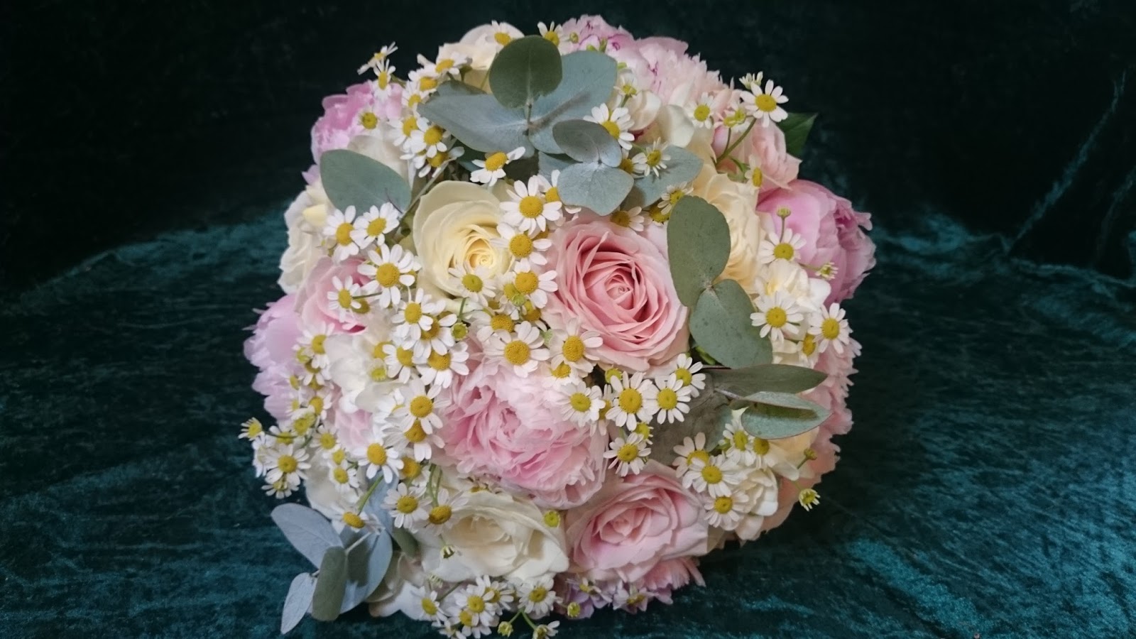 Sandra's Flower Studio.: Peony rose and daisy wedding flowers