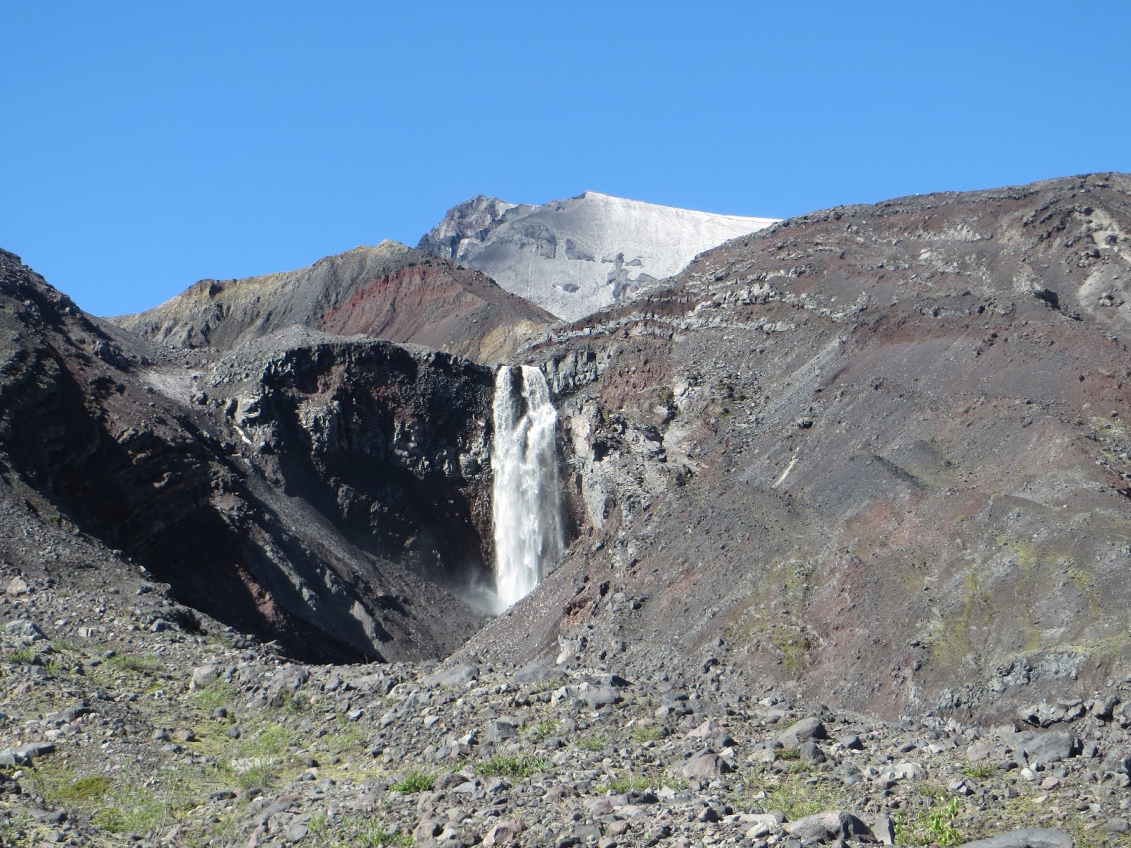 Three Hiking Sisters: Loowit Falls and Windy Ridge from Johnston Ridge