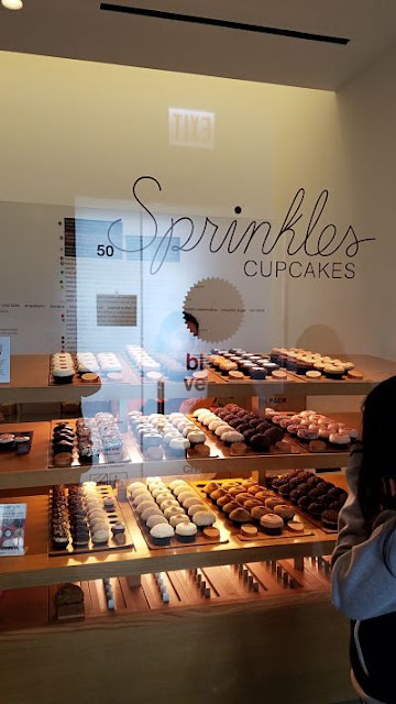 See Aimee Cook: A Week of Chicago Eats!