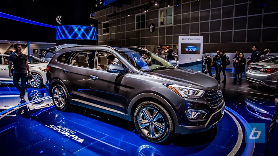 Burlington Hyundai's Hyundai Headlines: Hyundai Santa Fe Named Compact ...