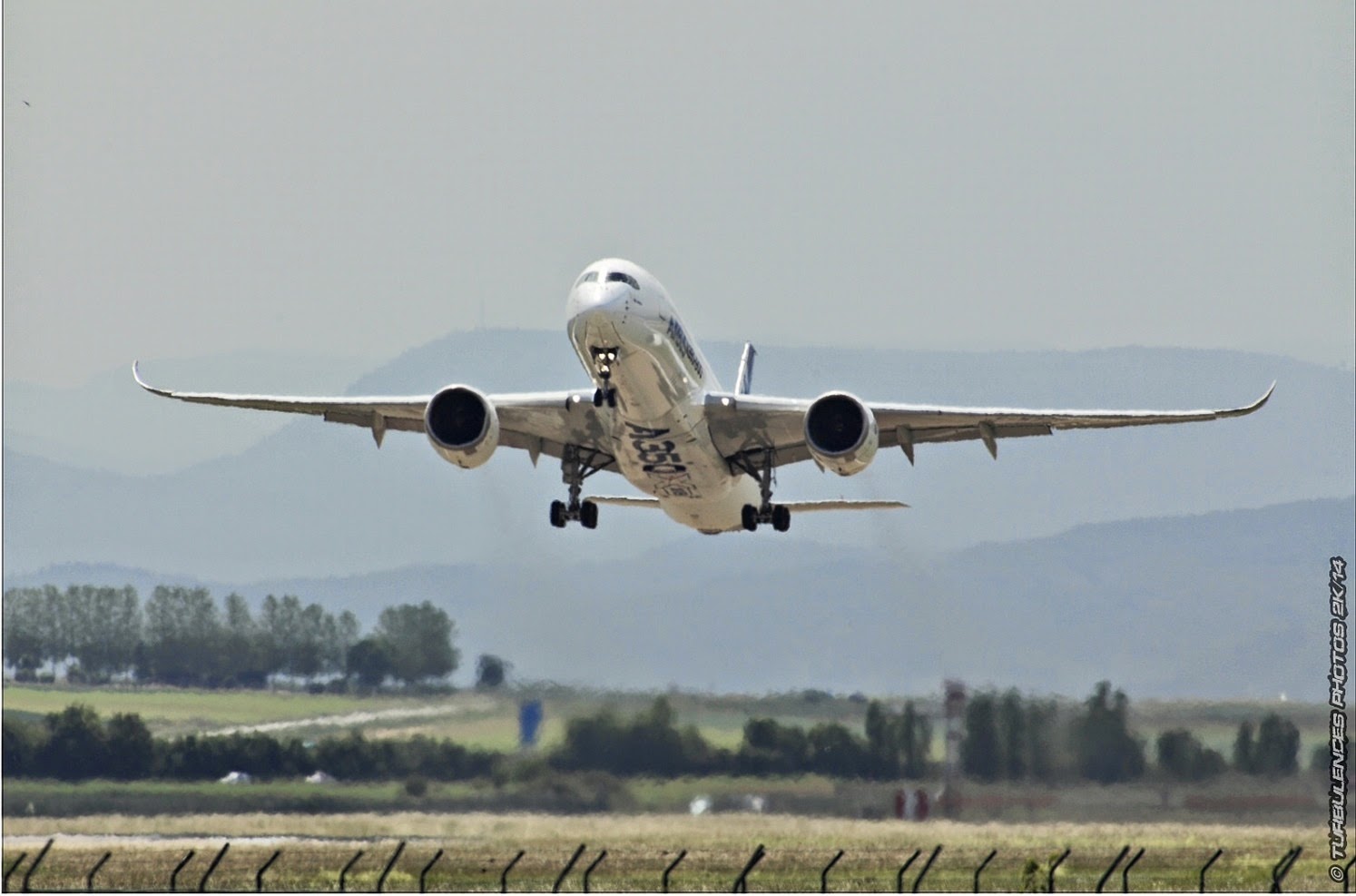 A350 XWB News: 5th flight test prototype will join the A350 ...