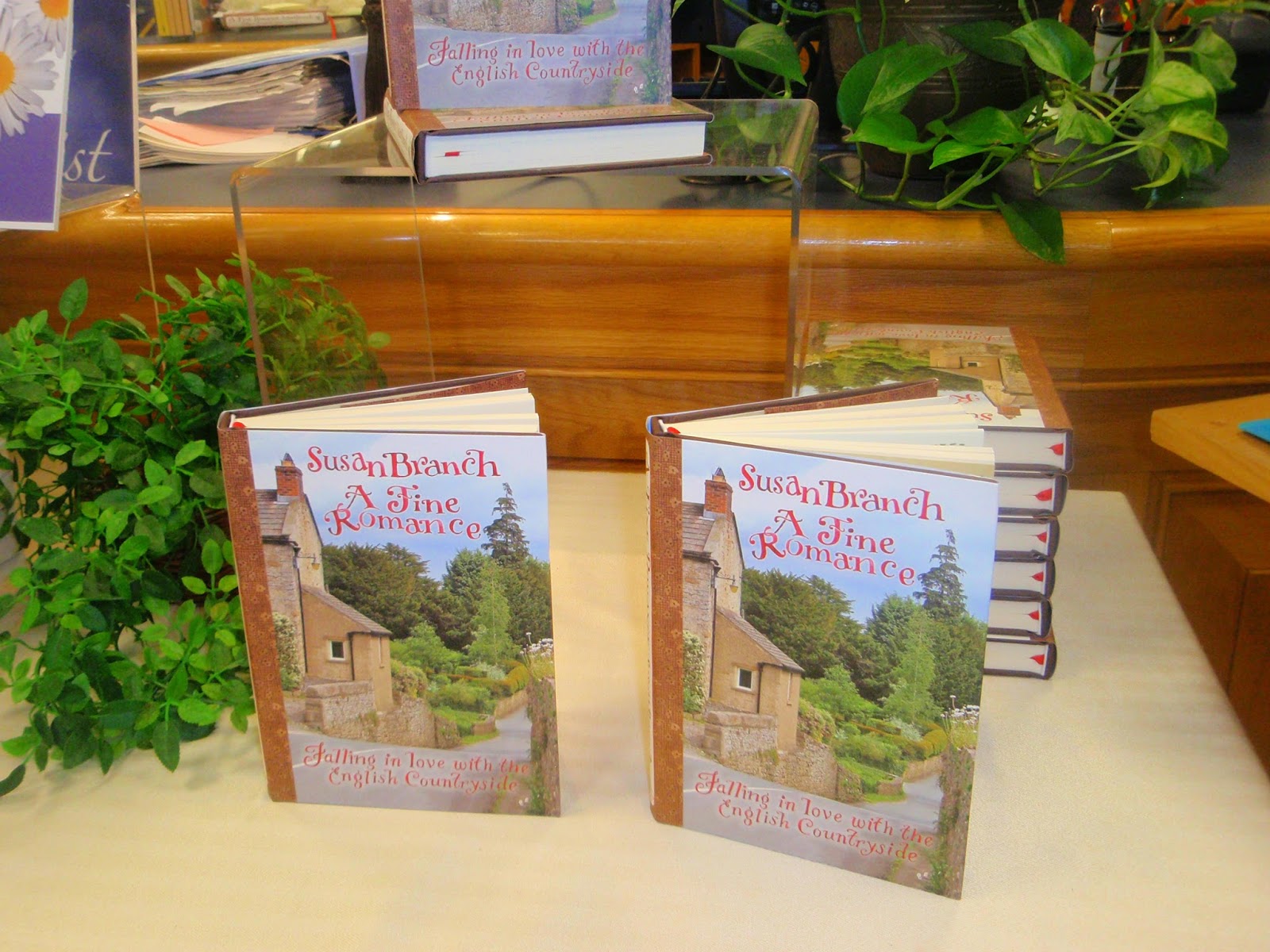 Relevant Tea Leaf: Susan Branch Book Signing