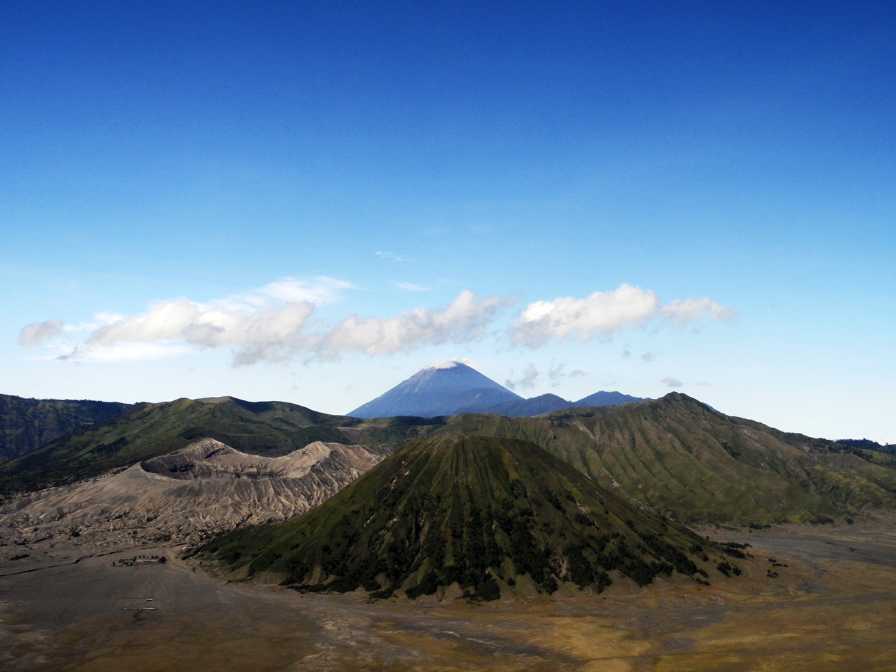 10 Majestic Volcanoes in Indonesia - Amazing Indonesia