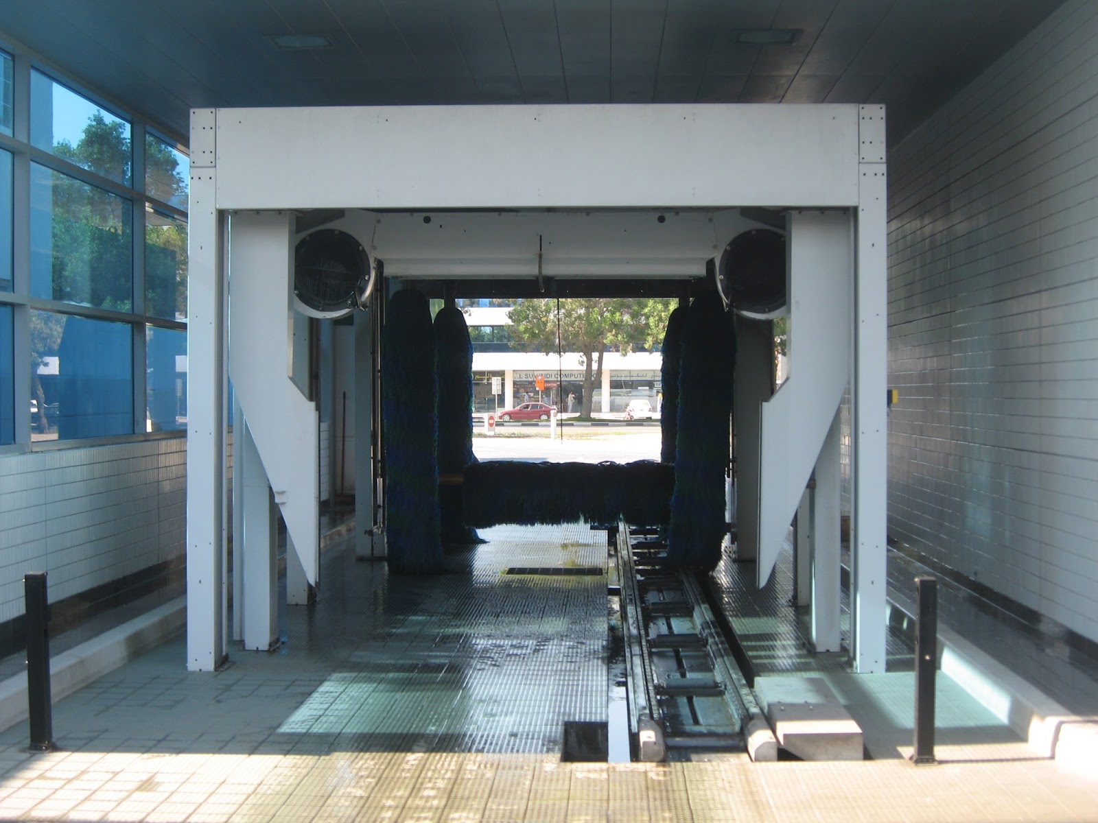 My World: Drive Through Car Wash in Dubai...