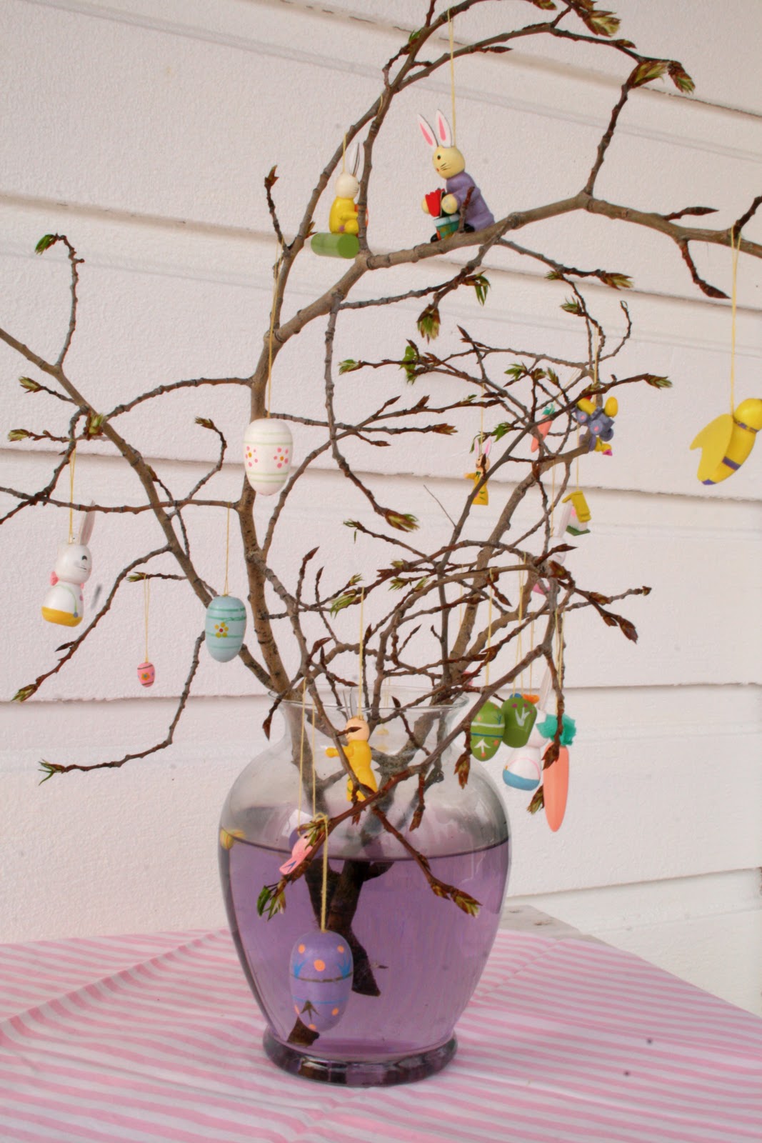 The Nesting Corral: Easter Tree