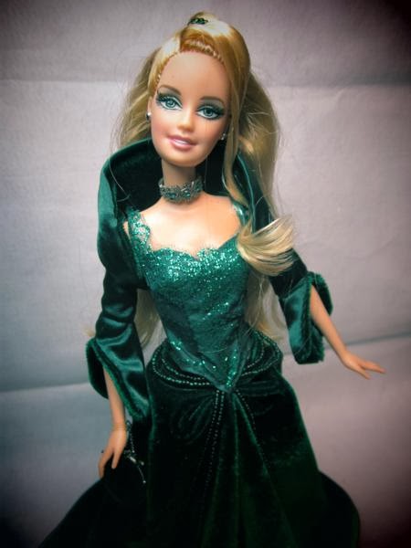 BARBIE SARAI: HOLIDAY BARBIE 2004